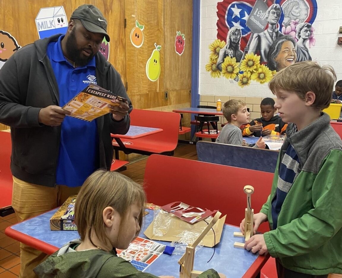 Mr. Nigel is ‘The Gentle Giant’ - Knox TN Today