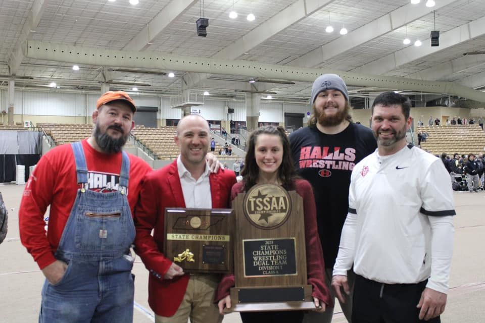 Halls' wrestling dominates the mat - Knox TN Today