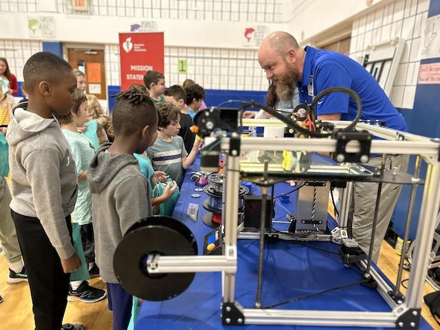 Farragut Primary hosts Career Day - Knox TN Today