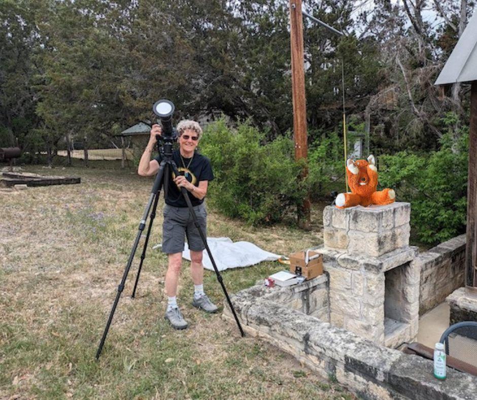 Knox the Fox goes to Texas with the Lights for eclipse - Knox TN Today